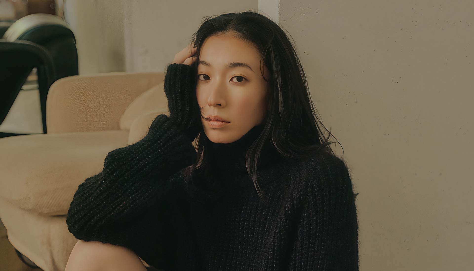 MODEL WOMEN – DOMO